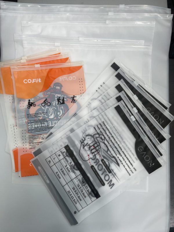 Sliding zipper bag